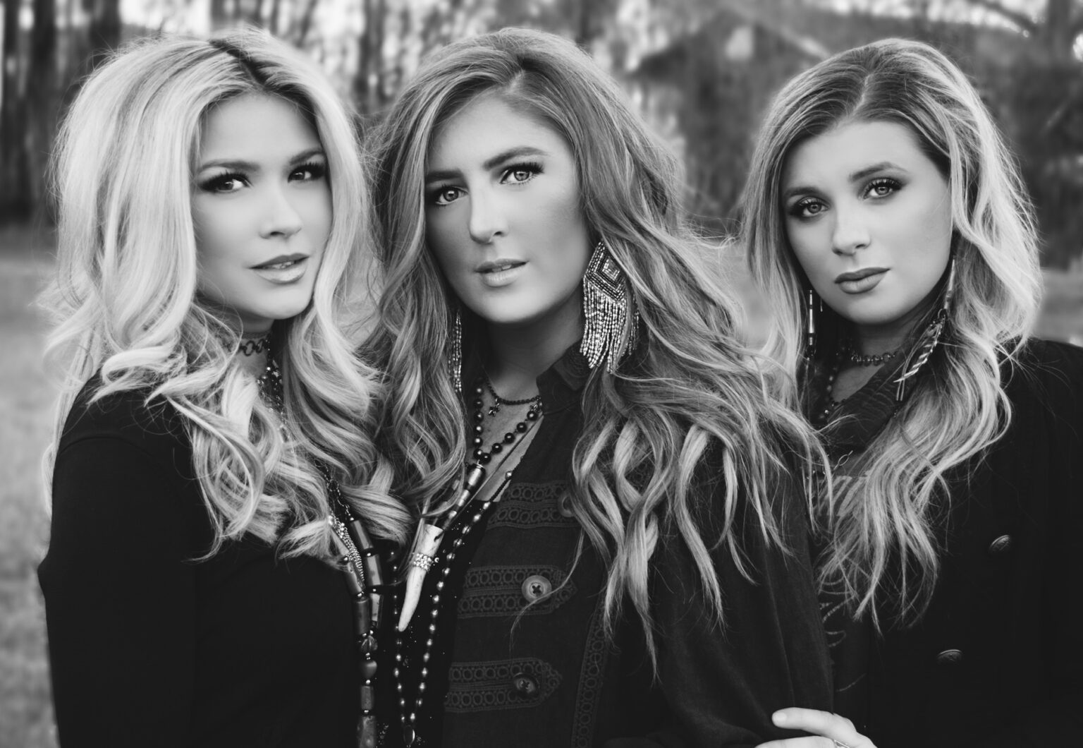 Facebook Live Concert featuring Sweet Tea Trio | Mustang | Louisiana's ...